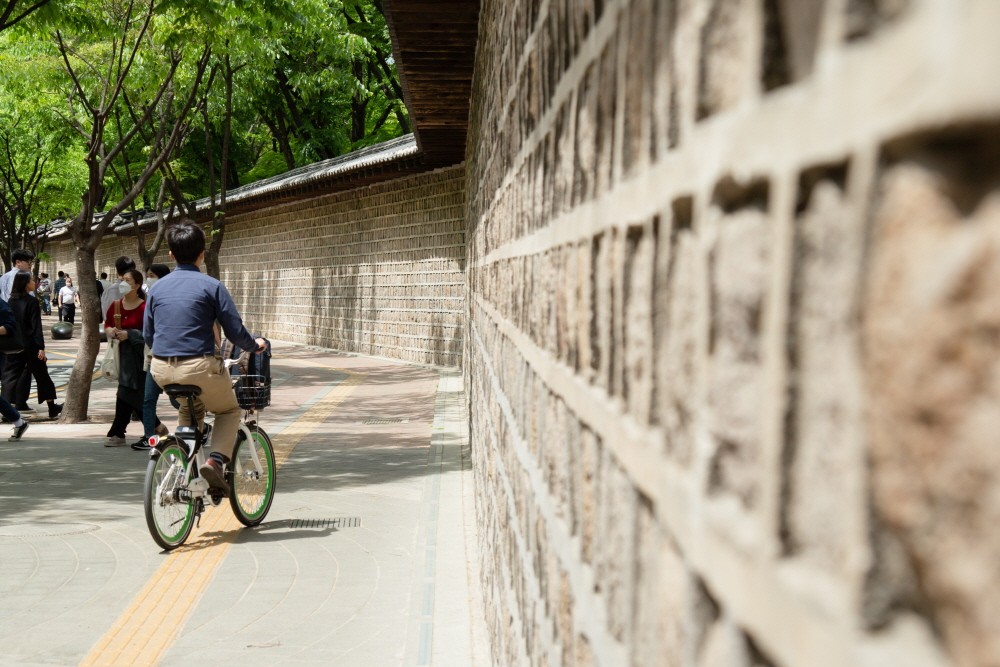 Exploring Seoul on Two Wheels: 5 Scenic Ddareungi Routes
