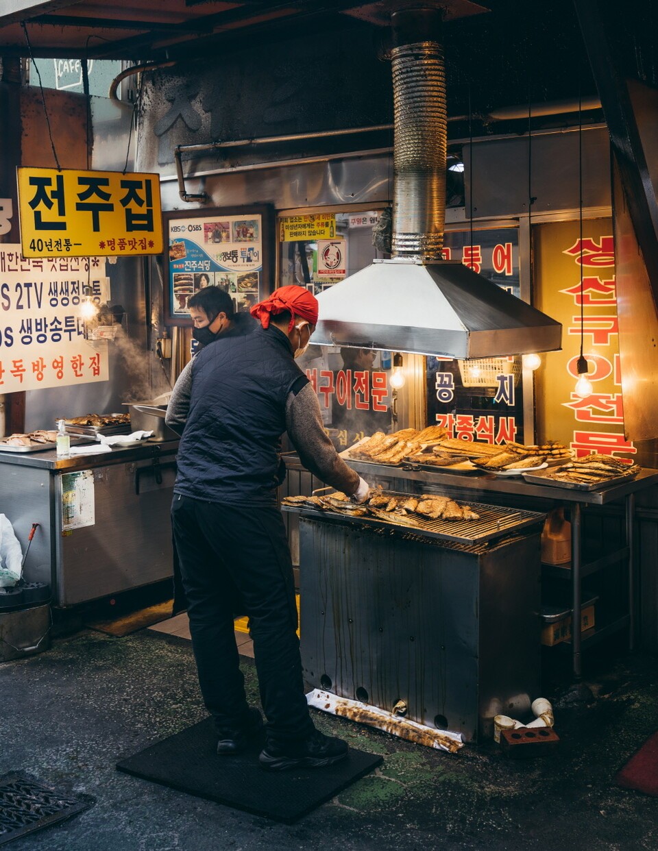 Seoul’s Best Food Alleys: 6 Streets Where Flavor Meets Tradition