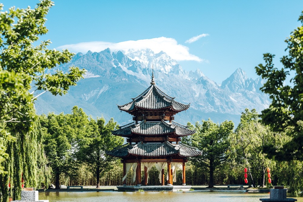 Banyan Tree Lijiang: A Hot Spring Sanctuary Beneath Jade Dragon Snow ...