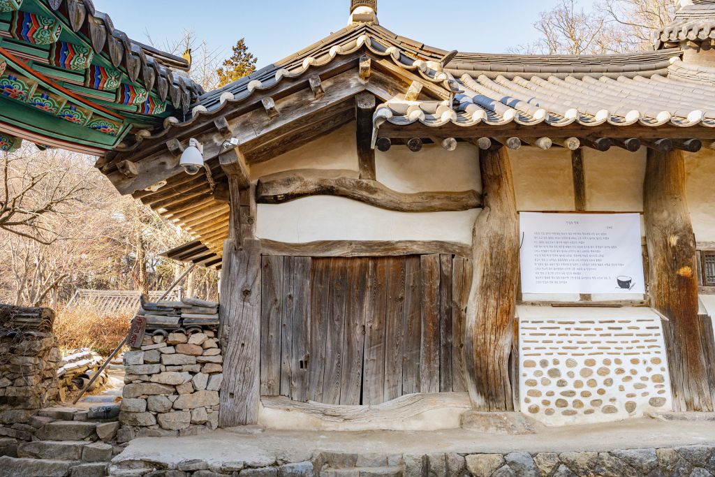 Gaesimsa and Ganwolam: Sacred Temples by the Sea in Seosan, Korea