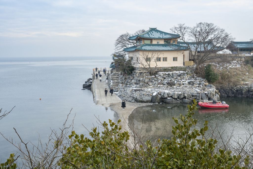 Gaesimsa and Ganwolam: Sacred Temples by the Sea in Seosan, Korea